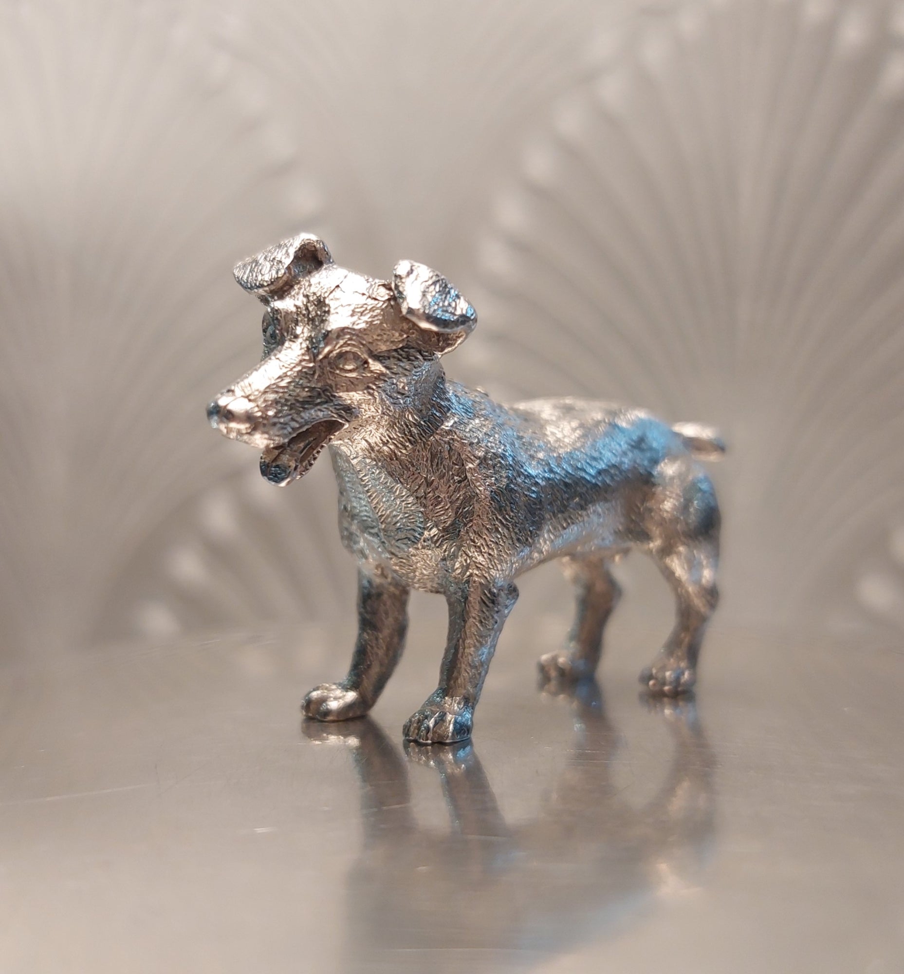 A precocious Jack Russell model – Cousins Fine Jewellery